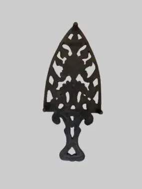 Wilton | Kitchen | Vintage Wilton Cast Iron Cathedral Spade Plume ...
